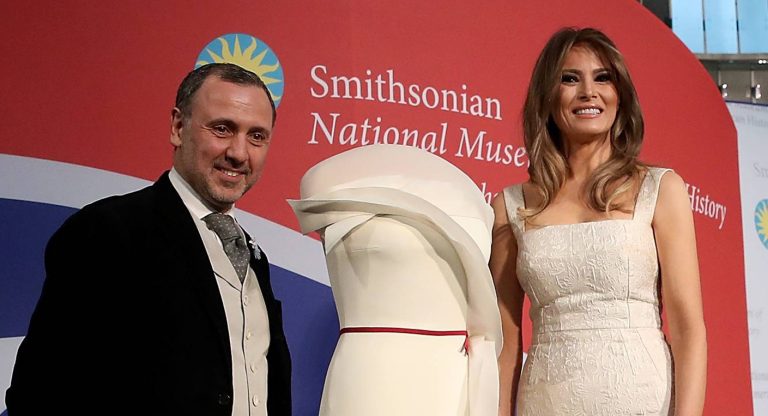 Portrait : Hervé Pierre, le styliste des premières dames aux USA ...